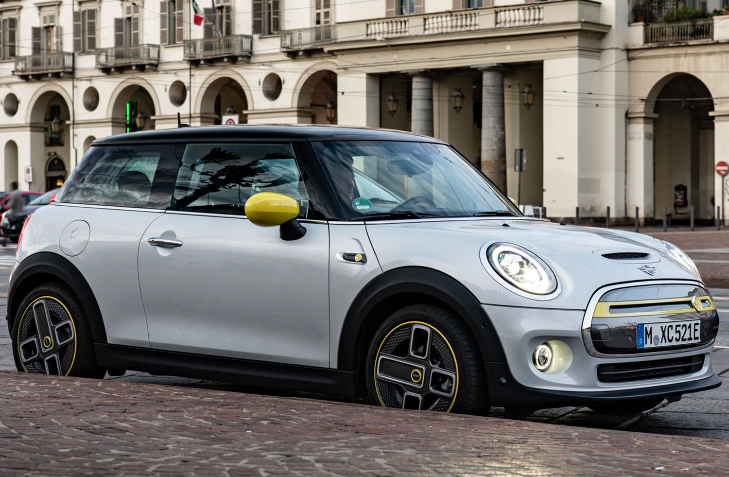 Pesanan Mobil Listrik Melejit MINI Hanya Produksi 11 000 Unit Cooper Pesanan Mobil Listrik Melejit MINI Hanya Produksi 11 000 Unit Cooper