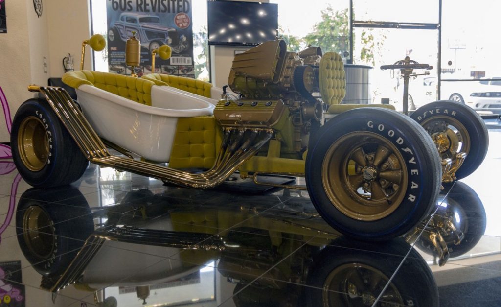 Restorasi Unik ‘Bathtub Buggy’, Toilet Mobile Klasik nan Mewah – IAM ...