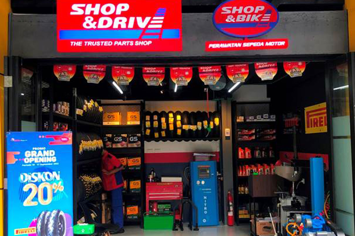 Sapa Motorcycle Enthusiast, Shop&Bike dan Shop&Drive Hadir di Black Stone Garage – IAM Automodified