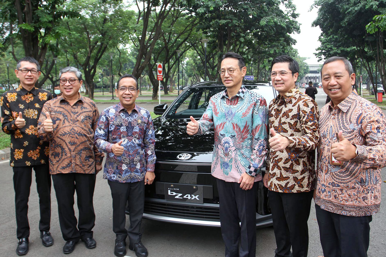 Dukung KTT G20 di Bali, Toyota Serahkan 2 Model BEV bZ4X & Lexus UX 300e – IAM Automodified
