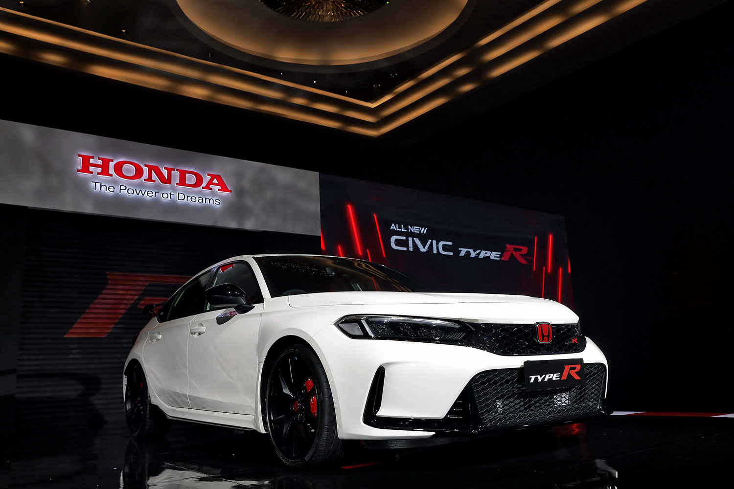 Fitur ini yang Bikin Honda Civic Type R Terbaru Tampak Agresif ...