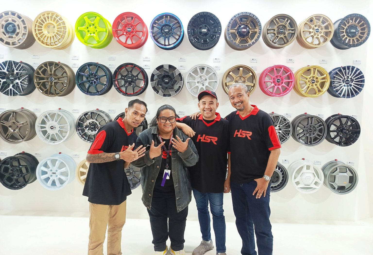 HSR Pamerkan 100+ Desain Velg Baru hingga Luncurkan Logo Anyar di IIMS ...